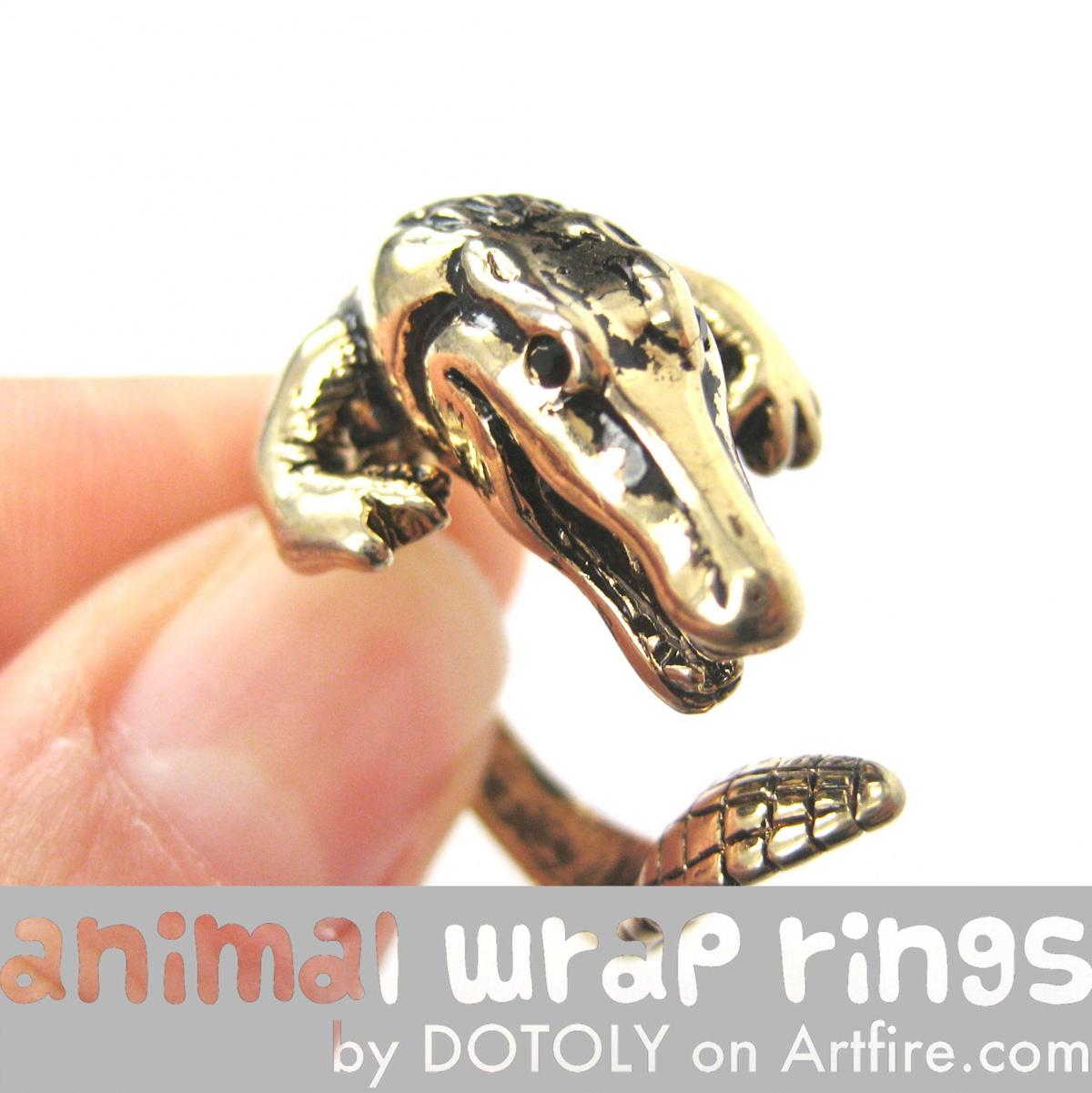 Large 3d Crocodile Animal Wrap Around Hug Ring In Shiny Gold Sizes 4 To ...